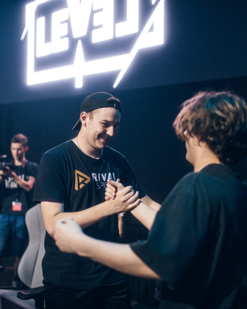 LEVEL UP: Nur noch ein Monat bis zum Gaming- & eSports-Festival in ...