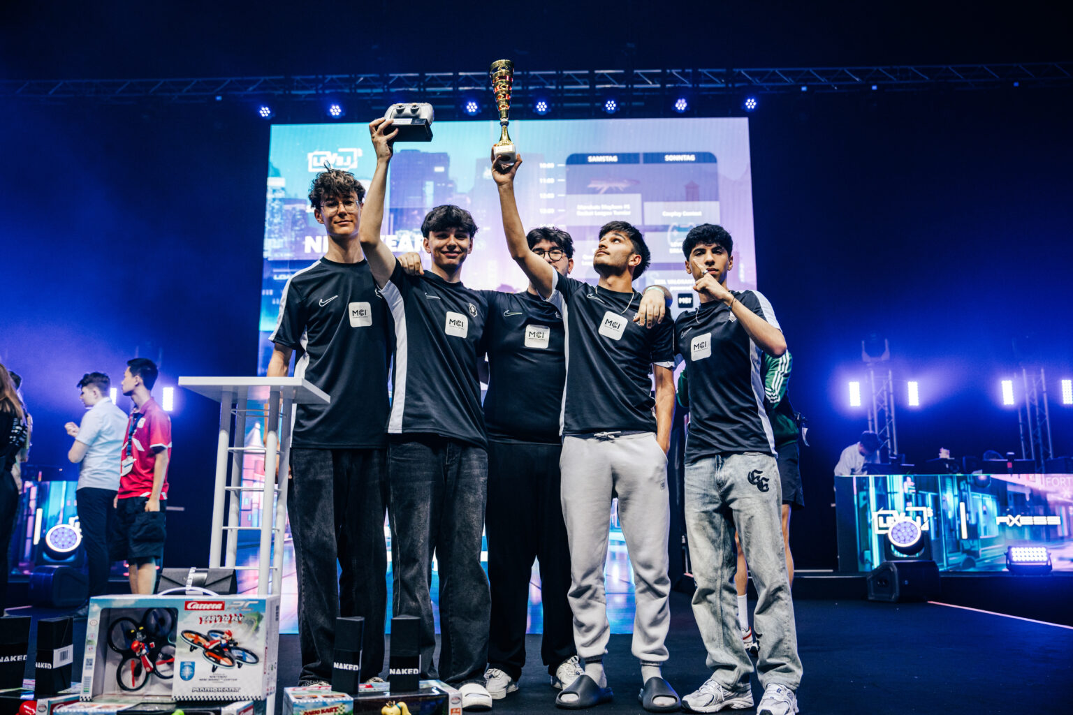 eSports Stage – LEVEL UP